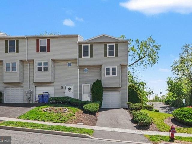 101 Chartwood Dr, Harrisburg, PA 17111