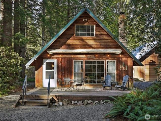 101 Chipmunk Pl, Packwood, WA 98361