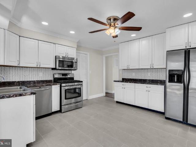 101 Clearwater Drive