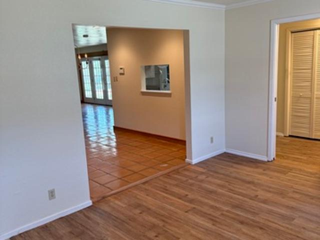 101 Creekside Drive