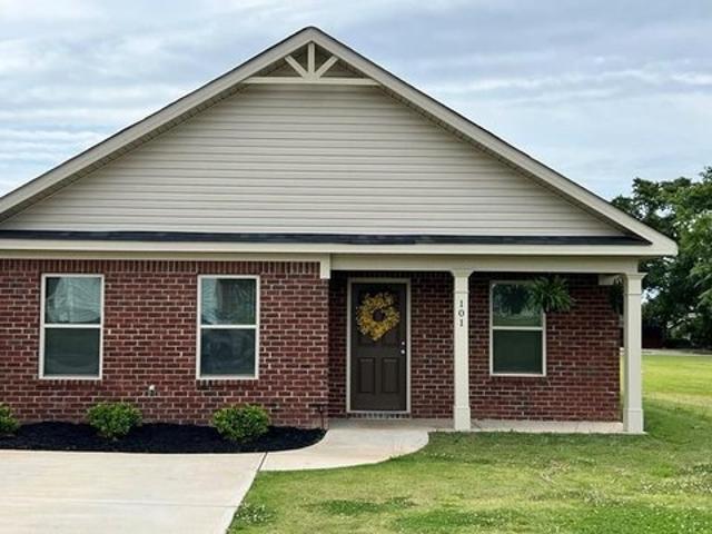 101 Cross Ave, Ninety Six, SC 29666