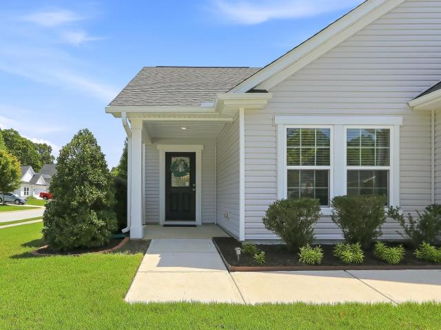 101 Autumn Crest Lane