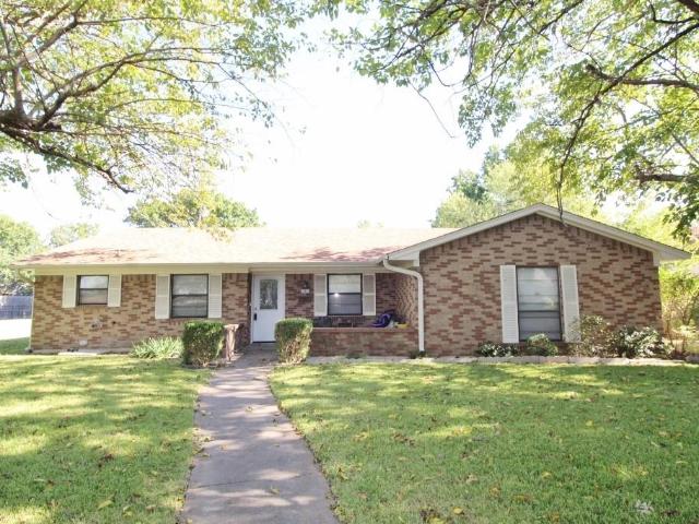 101 Auburn St, Waxahachie, TX 75165 | MLS #21232 | Compass