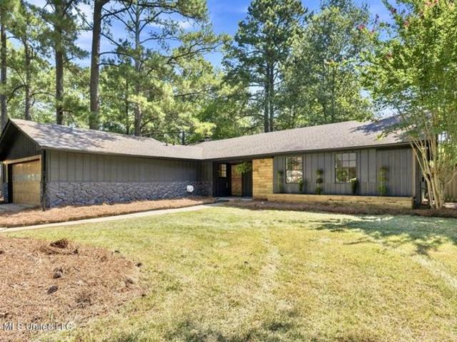 101 Boxwood Pl, Brandon, MS 39047