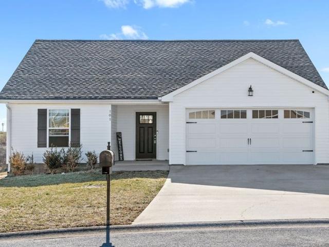 101 Bob White Trl, Oak Grove, KY 42262