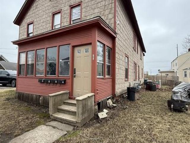101 Bond St, La Porte, IN 46350