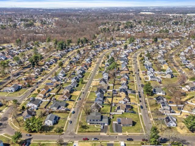 101 Bayberry Lane