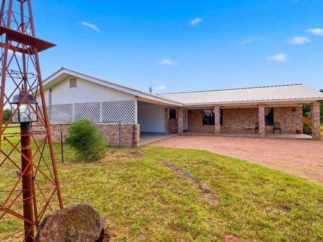 101 Big Oak Ln, Marble Falls, TX 78654