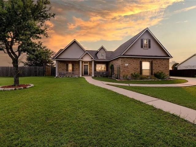 101 Blanco Dr, Hutto, TX 78634