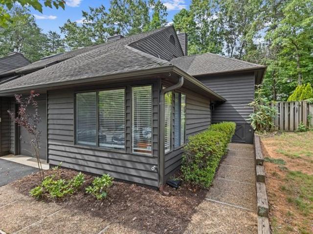 101 Blithe Ct, Charlottesville, VA 22901