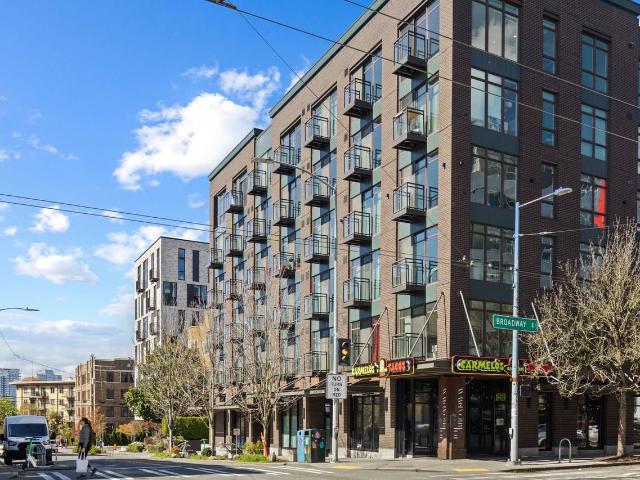 101 Broadway, Live Here, Go Anywhere 1 Bedroom Apartment for Rent at 840 E Denny Way, Seattle, WA 98122 Broadway