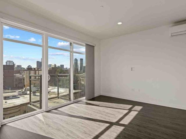 101 Broadway, Live Here, Go Anywhere 2 Bedroom Apartment for Rent at 840 E Denny Way, Seattle, WA 98122 Broadway