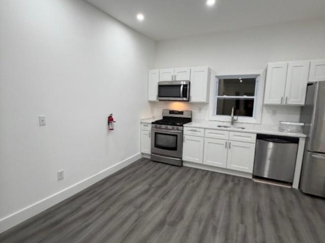 101 Garside St