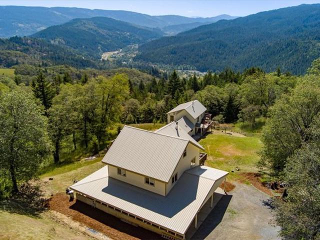 101 Gasline Rd, Dinsmore, CA 95526