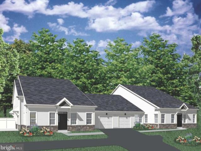 101 Greenbrook Dr #37, Levittown, PA 19055