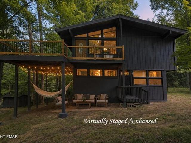 101 Gum Ter, Greentown, PA 18426
