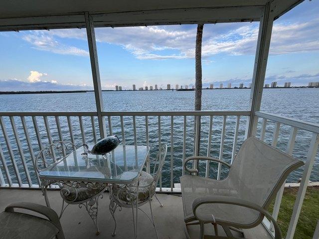 101 Doolen Ct Apt 305, North Palm Beach, FL 33408