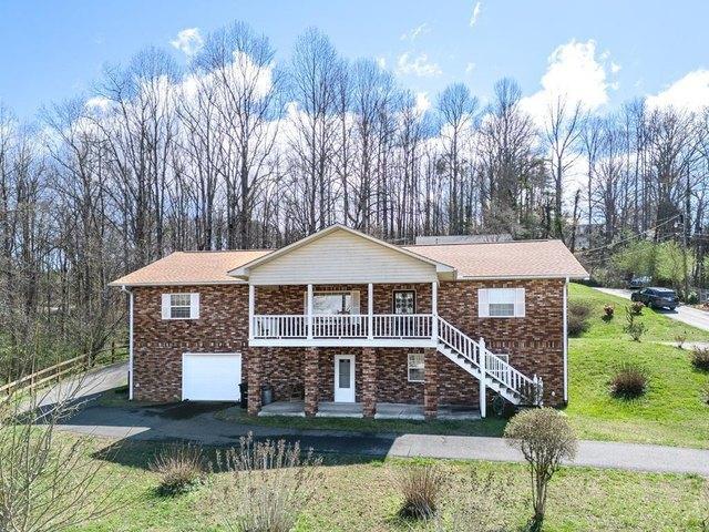 101 Dillard St, Murphy, NC 28906