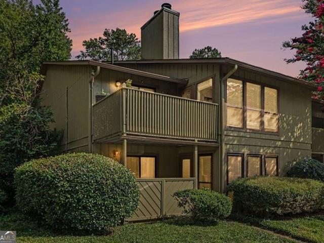 101 Dunbar Dr, Dunwoody, GA 30338