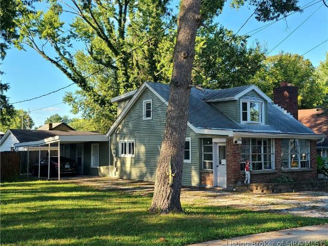 101 E Maple Court