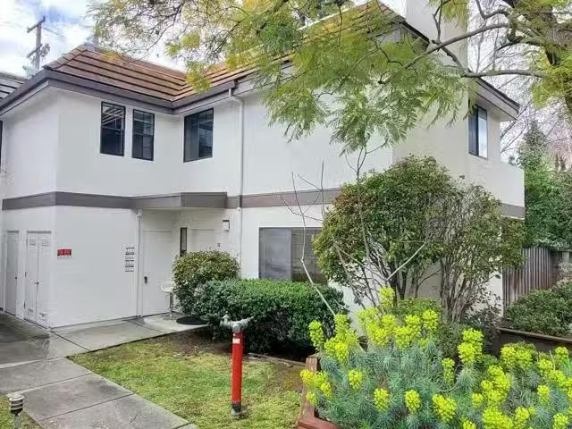 101 E Middlefield Rd, Mountain View, CA 94043