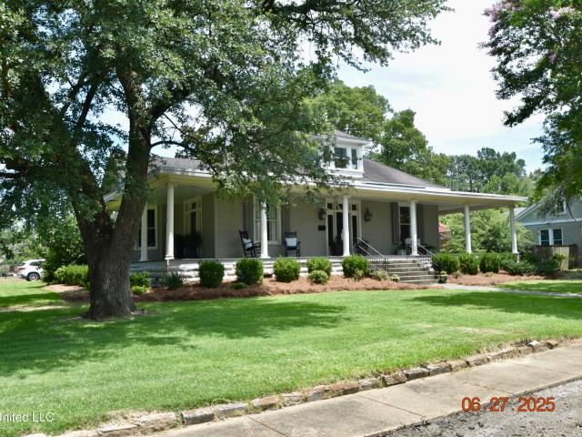 101 E President Avenue