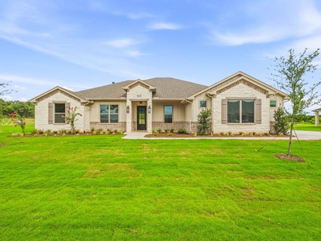 101 Eagle Ct, Glen Rose, TX 76077