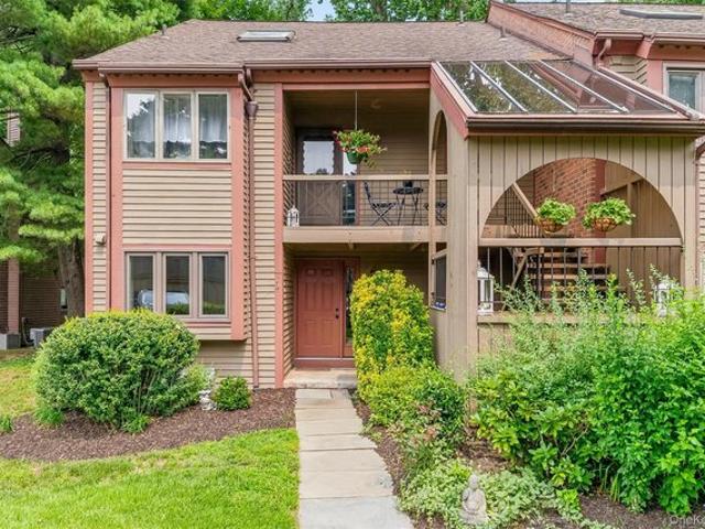 101 Eagle Bay Dr, Ossining, NY 10562