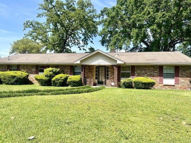 101 Eastwood Dr, Columbus, MS 39702