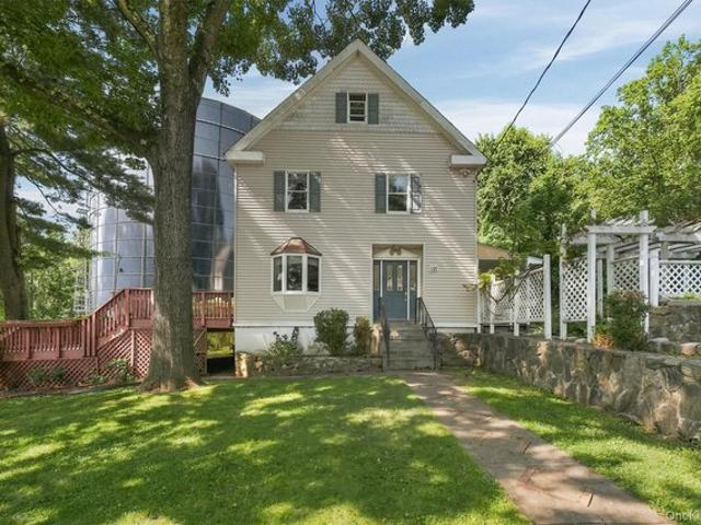 101 Elm St, Cortlandt Manor, NY 10567