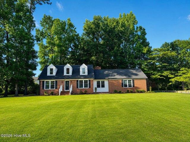101 Epworth Dr, Jacksonville, NC 28546