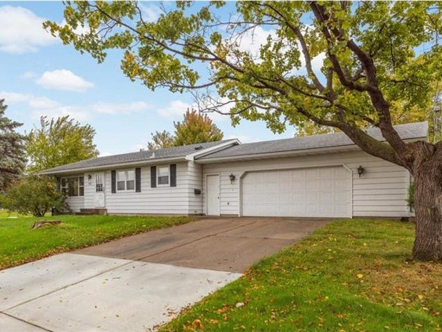 101 Fraiser St, Hastings, MN 55033