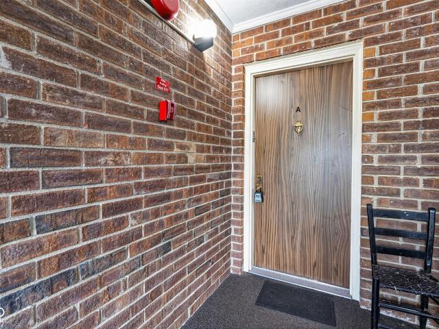 101 Knoll Court # A
