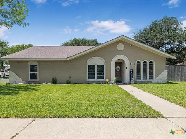 101 King Arthur St, Victoria, TX 77904
