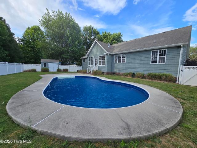 101 Kingfisher Cove