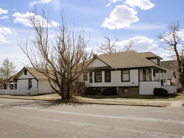 101 Hodgeman St, Laramie, WY 82070