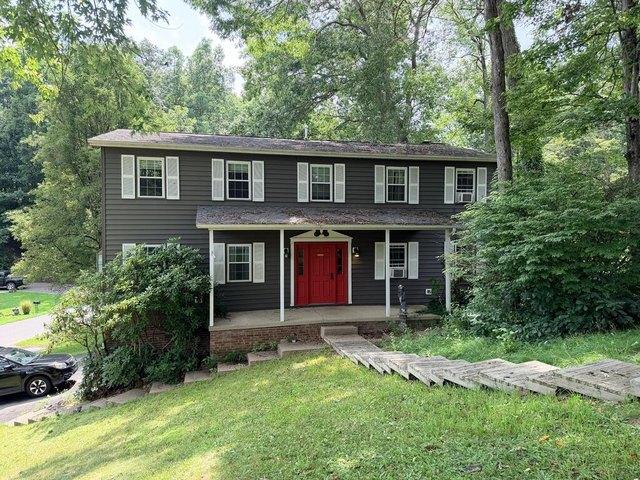 101 Honeysuckle Ln, Beckley, WV 25801