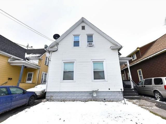 101 Hempel St, Rochester, NY 14605