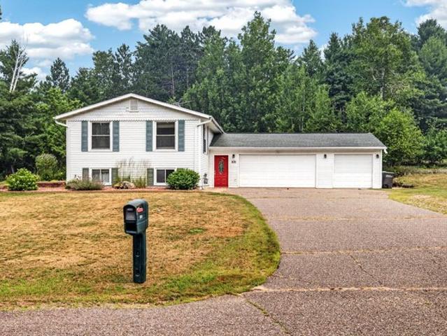 101 Hillcrest Dr, Tomahawk, WI 54487