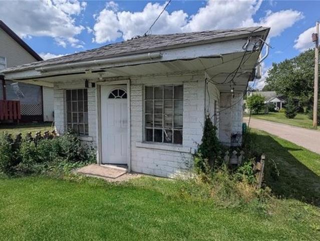 101 Hilltop Dr, Kittanning, PA 16201