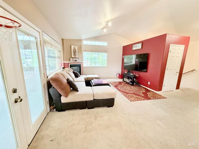 101 Jasper Dr