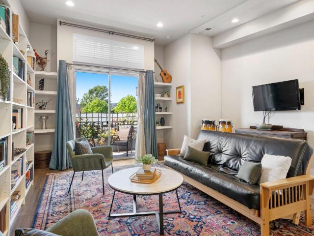 101 Jewell St, Unit 8, Santa Cruz, CA 95060 | MLS #ML82043 | Compass