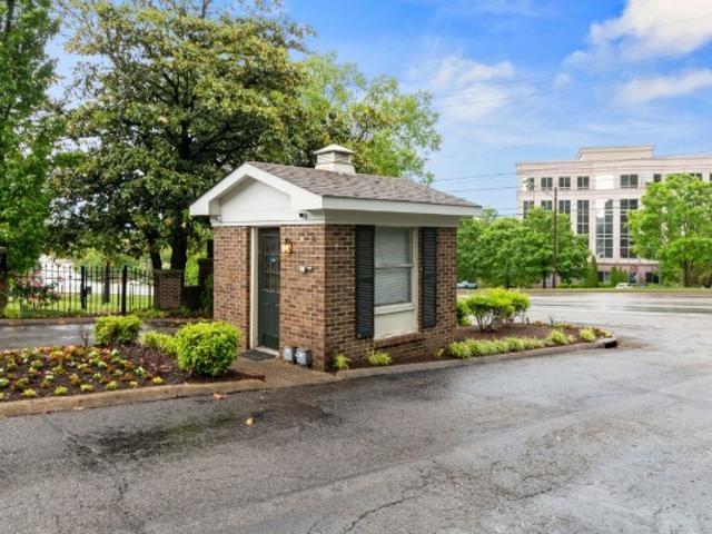 101 Jefferson Sq