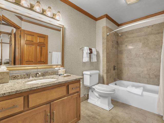 101 Osthoff Ave, Unit 238, Elkhart Lake, WI 53020 | MLS #1955