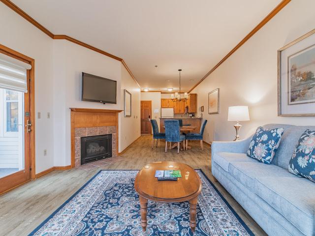 101 Osthoff Ave, Unit 285