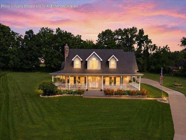 101 Lolabell Dr W, Valparaiso, IN 46385