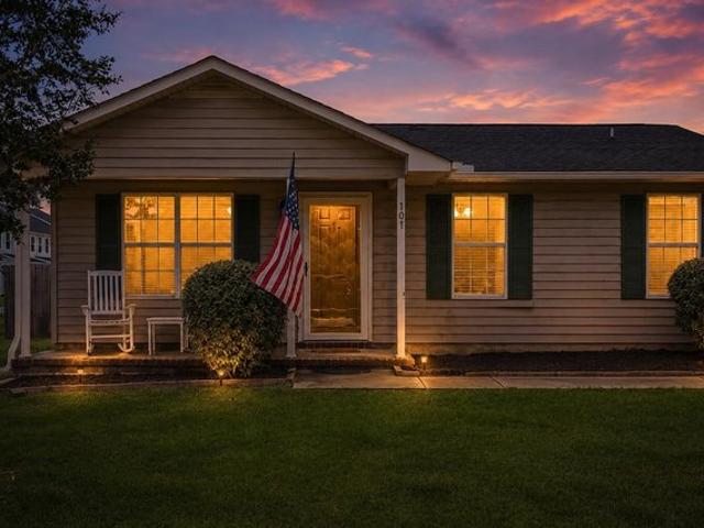 101 Lacey Ct, Moncks Corner, SC 29461