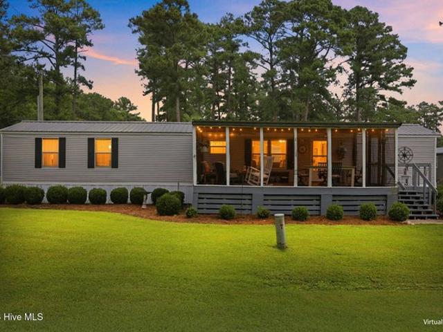 101 Lake Vue Dr, Aurora, NC 27806