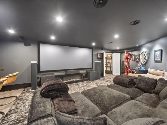 101 Lake Bluff Drive