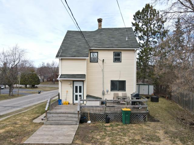 101 Lakeview Boulevard